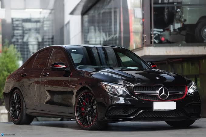Merc C63 Sedan – Royalty Entertainment